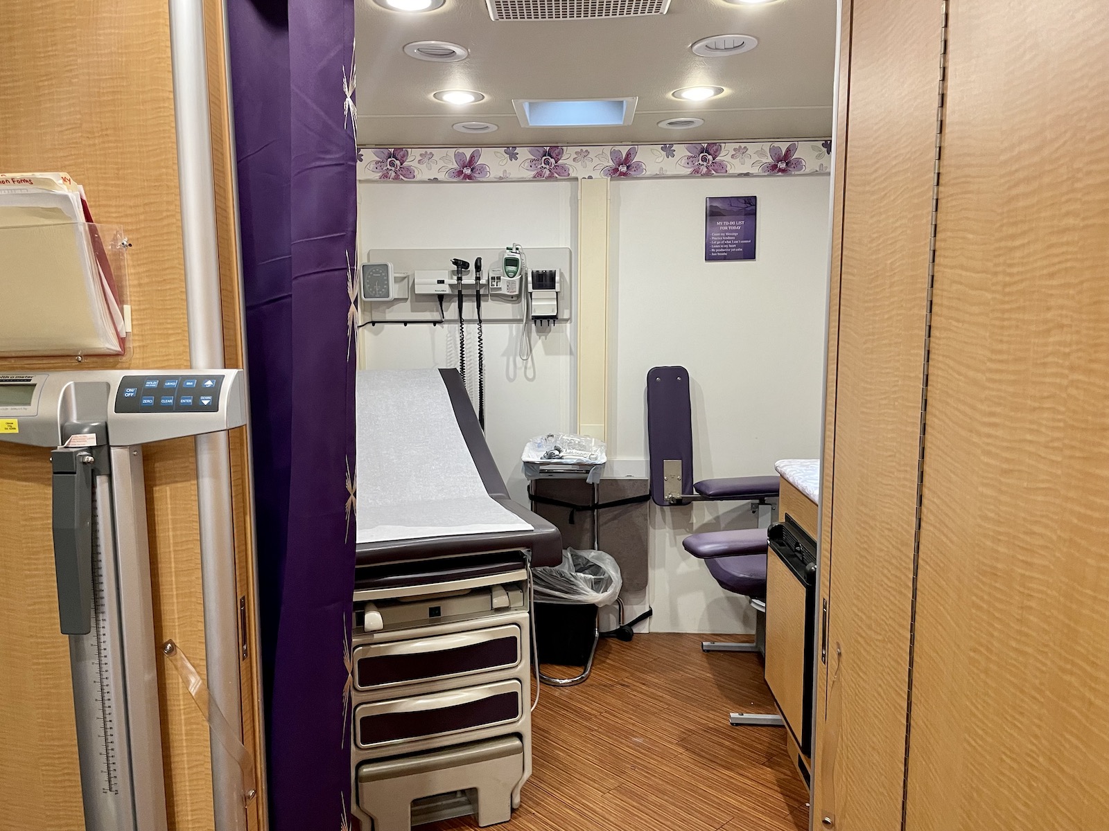 Mobile maternal health care clinic offers prenatal, postpartum care ...